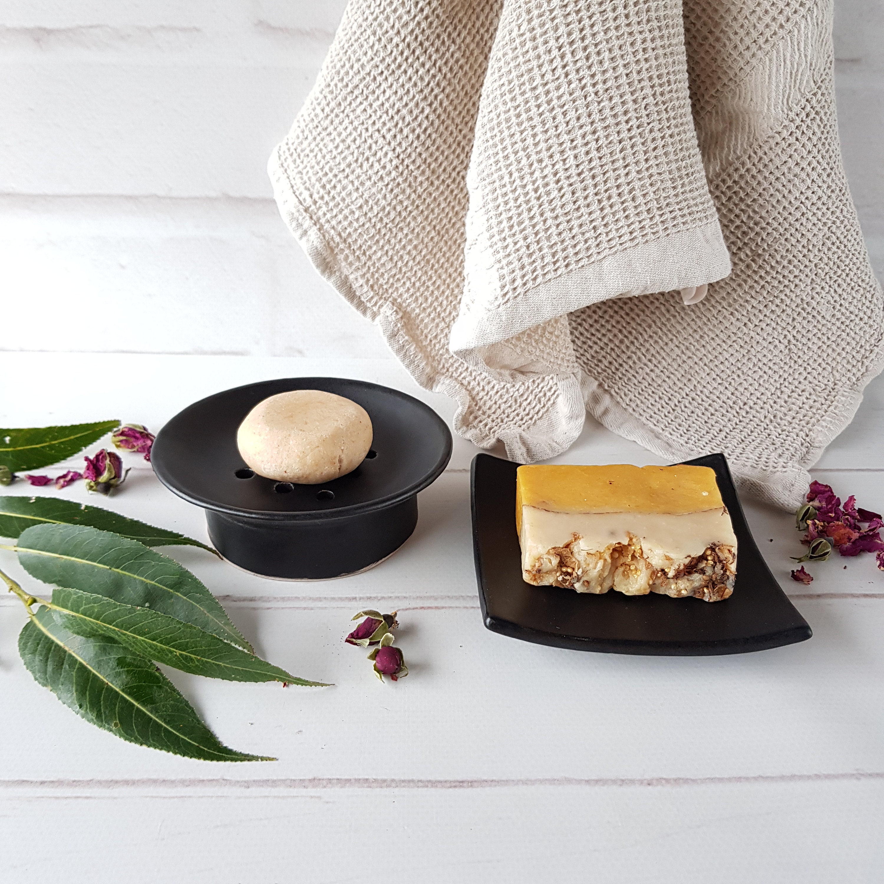 Minimalist Ceramic Soap Dish Round Modern Ceramic Decor for the ...