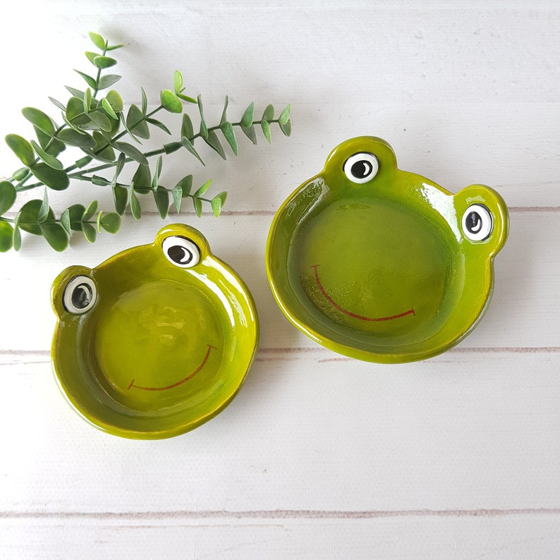 Frog Trinket Dish Green Froggy Ceramic Jewelry Dish Frogo Desk | Etsy
