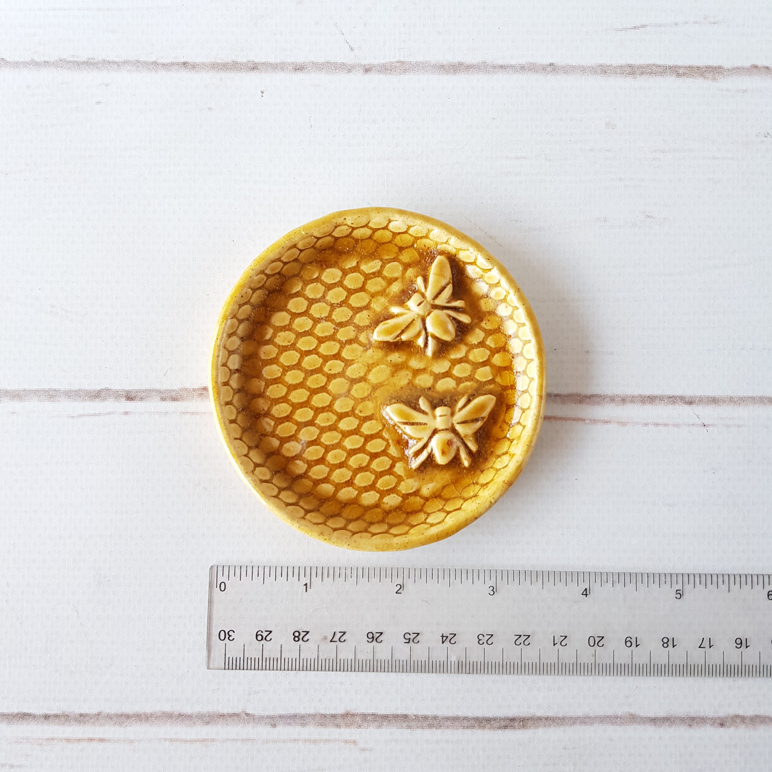 Bee with honeycomb jewelry dish Ceramic jewelry tray Ceramic | Etsy