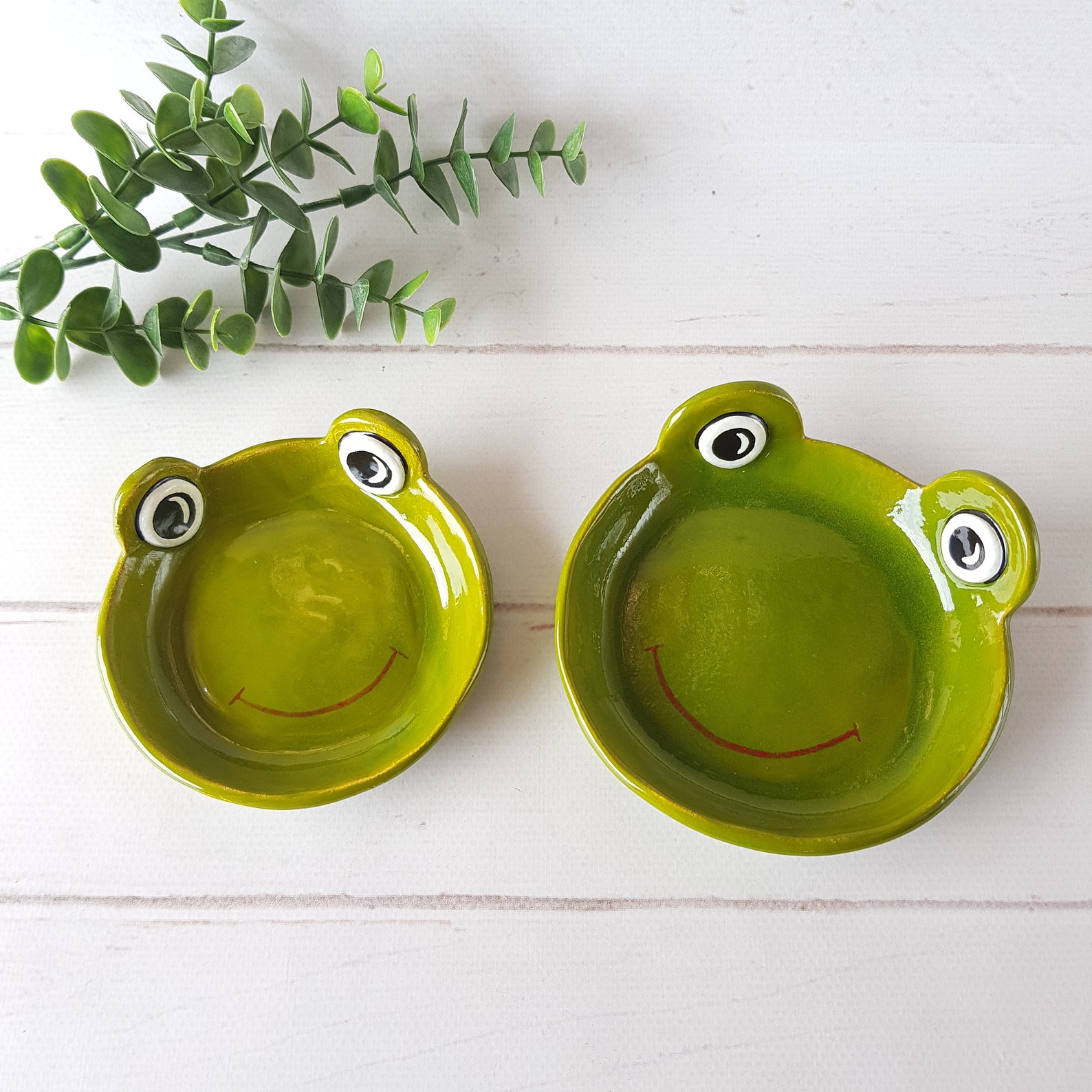 Frog Trinket Dish Green Froggy Ceramic Jewelry Dish Frogo Desk - Etsy