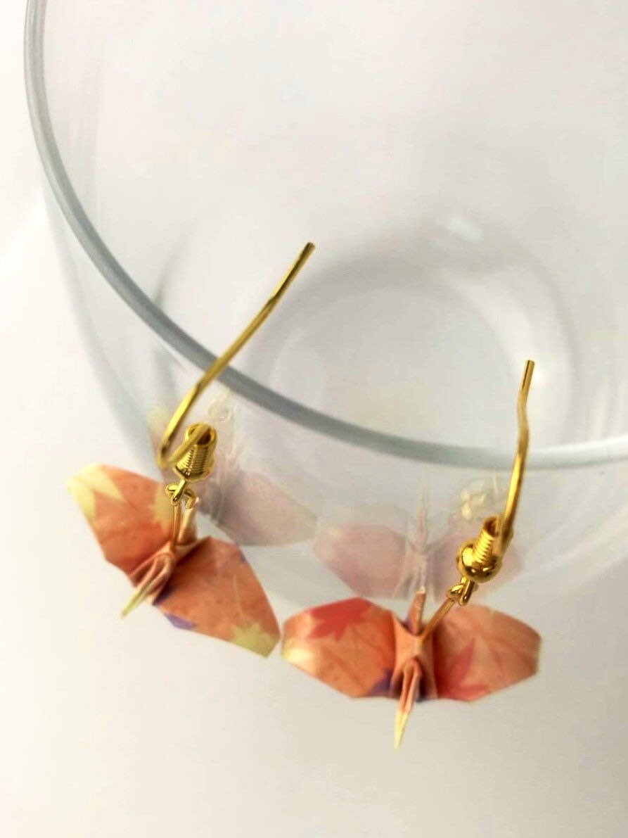 Kleine Origami Kranich Ohrringe YUKARI, Tsuru mittellang, lachs rosa ...