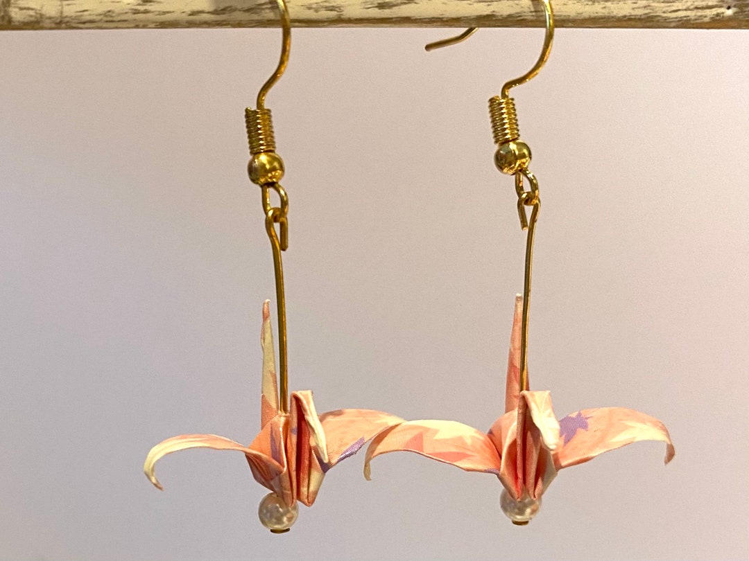 Kleine Origami Kranich Ohrringe YUKARI, Tsuru mittellang, lachs rosa ...
