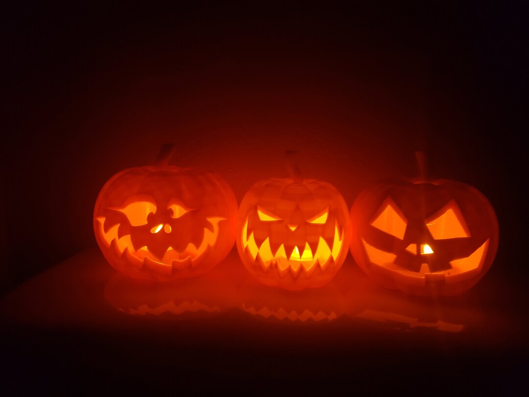 Set of 3 Large Carved Jack-o'-lanterns - Etsy