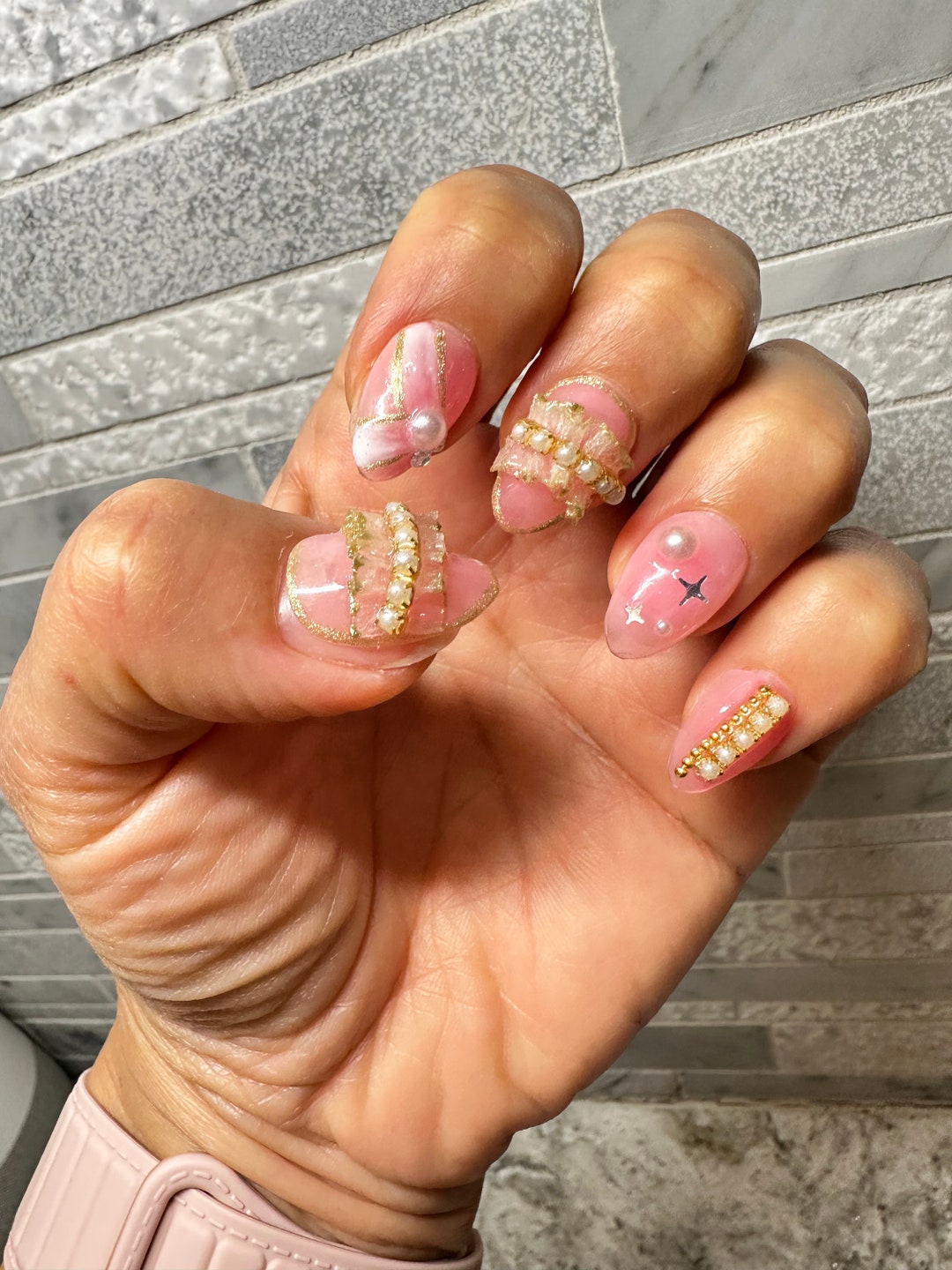 Lovely Ruffle Press on Nail / Reusable Nails / Premium Press on Nails ...
