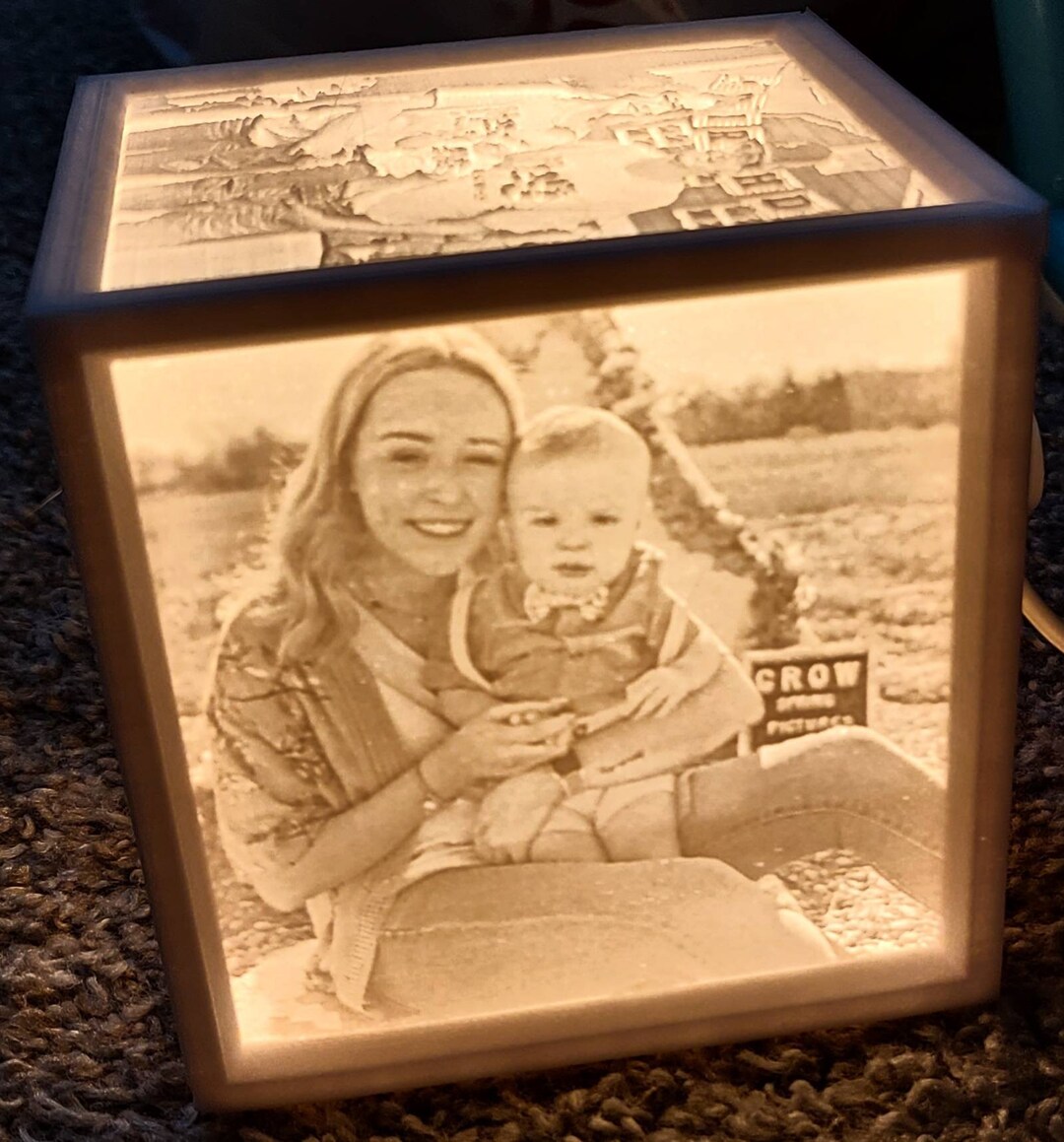 3D Printed Custom Lithophane Box With Light/socket - Etsy