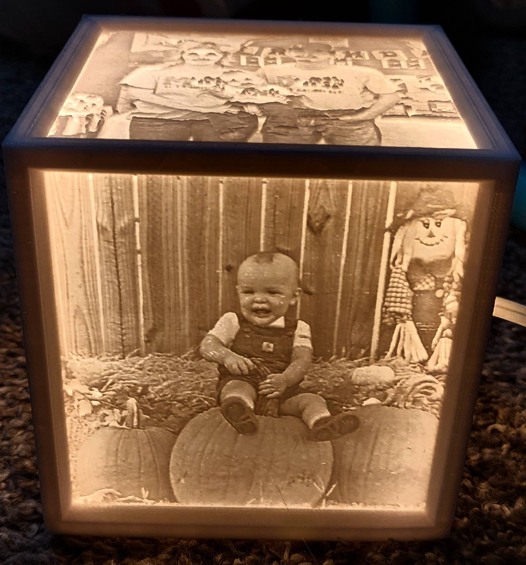 3D Printed Custom Lithophane Box With Light/socket - Etsy
