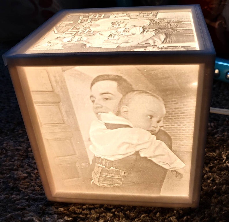 3D Printed Custom Lithophane Box With Light/socket - Etsy