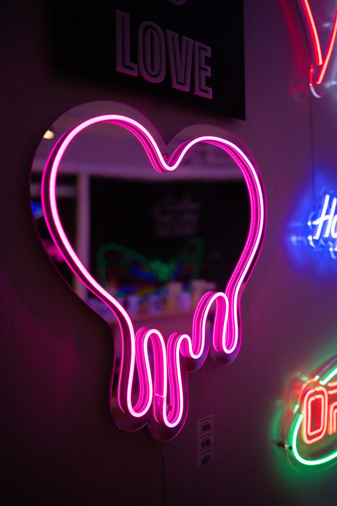 Dripping Heart Neon Sign Melting Heart Wall Light Aesthetic Pink LED ...
