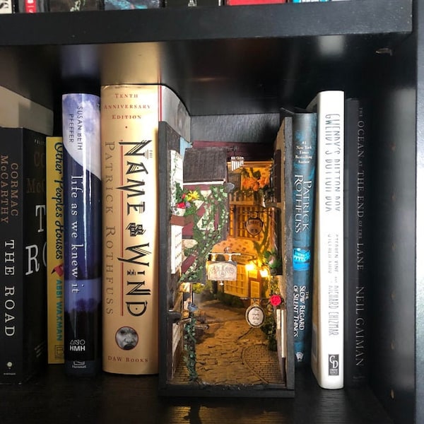 Book Nook Shelf - Etsy