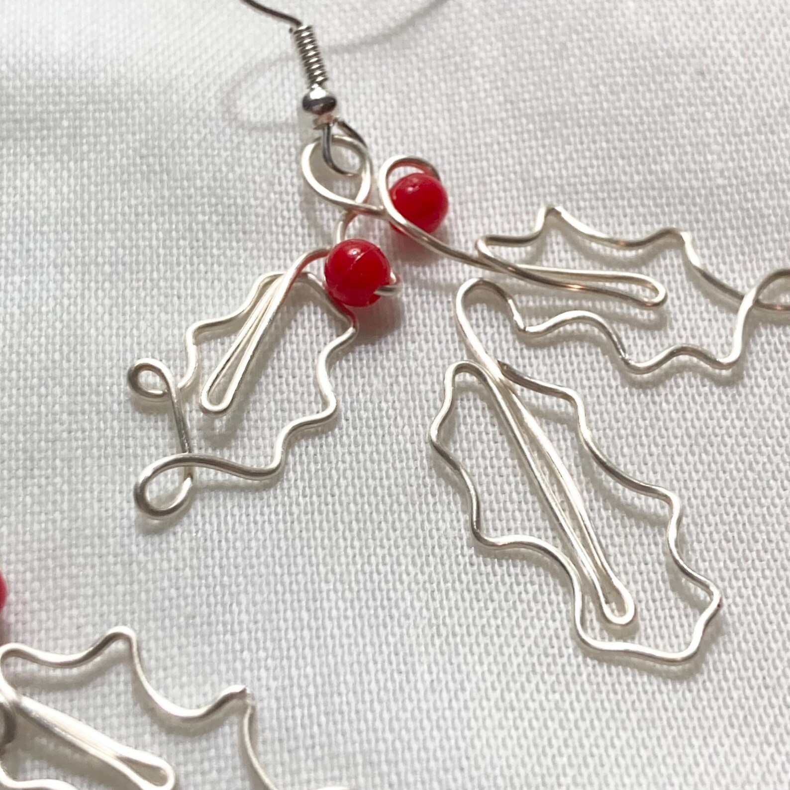 Wire Mistletoe Earrings - Etsy