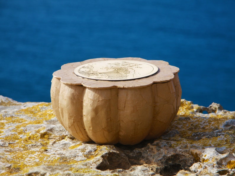 BLUE SOUL Urn Biodegradable and Customizable for Burials in Water ...