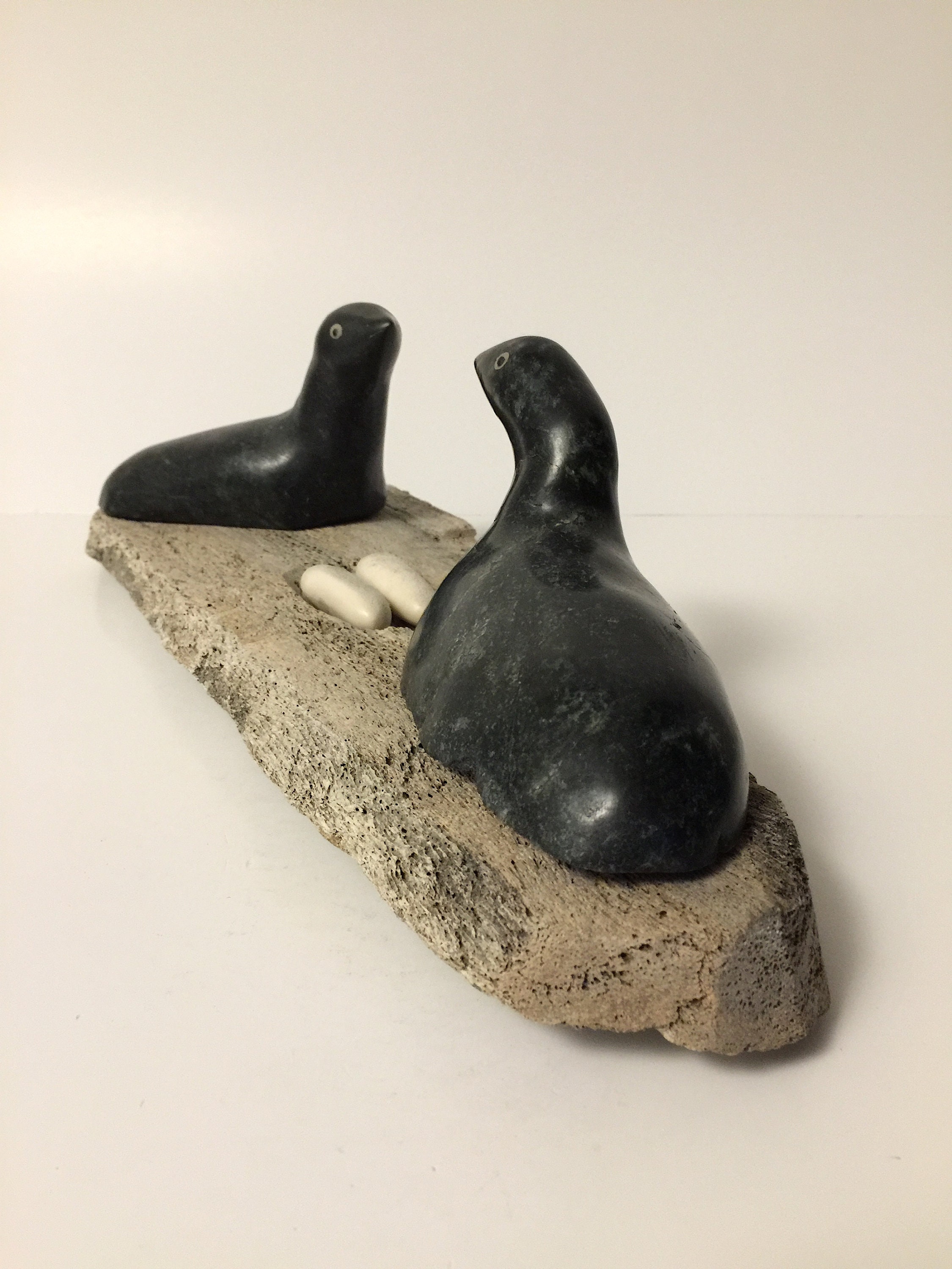 Inuit Kunst Eskimo Schnitzerei Uriash Puqiqnak Vogelnest - Etsy.de