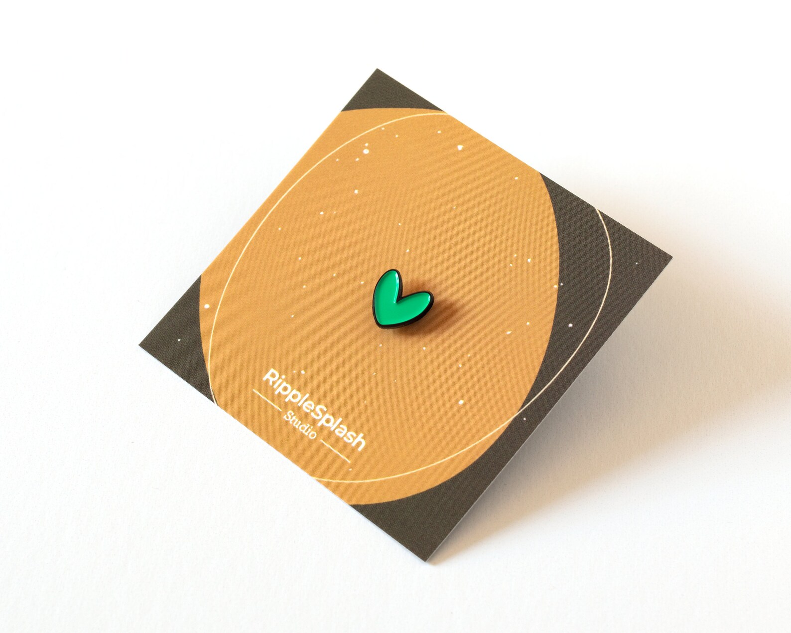 Minimalist Green Heart Enamel Pin | Simple and Cute Heart Lapel Pin ...