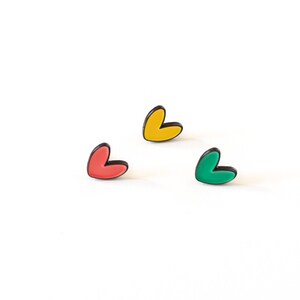 Minimalist Green Heart Enamel Pin | Simple and Cute Heart Lapel Pin ...