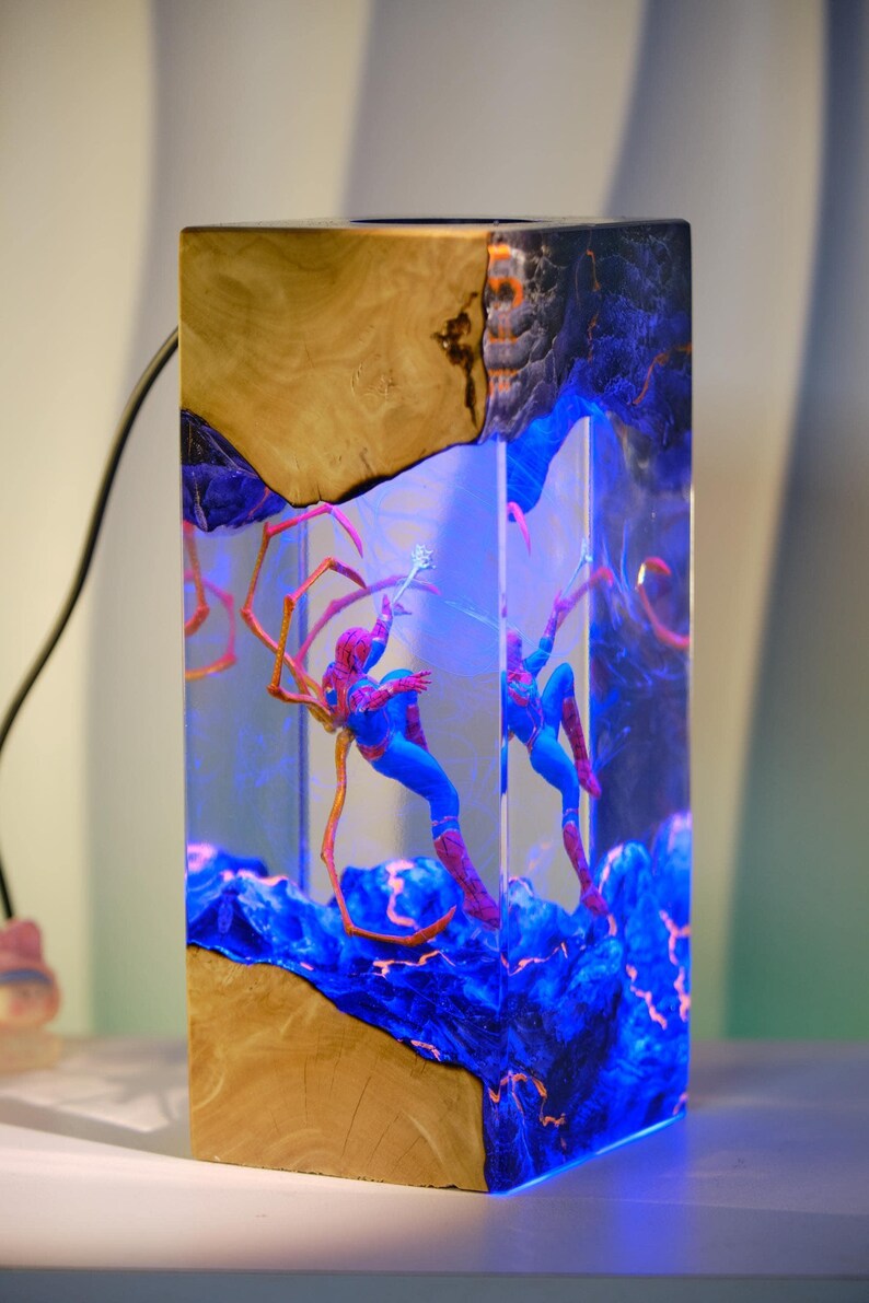 Custom Spide.r Man Lamp, Resin Night Light, Spider-man Gift, Gift for ...