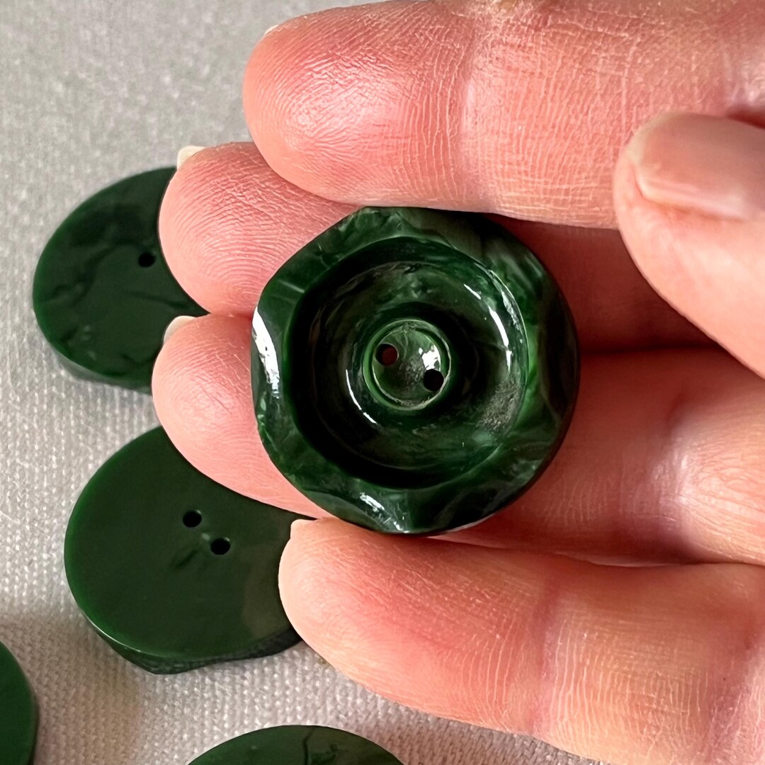 5 Vintage Medium Bakelite Buttons. Wonderful Marbled Forest Green. 2 ...