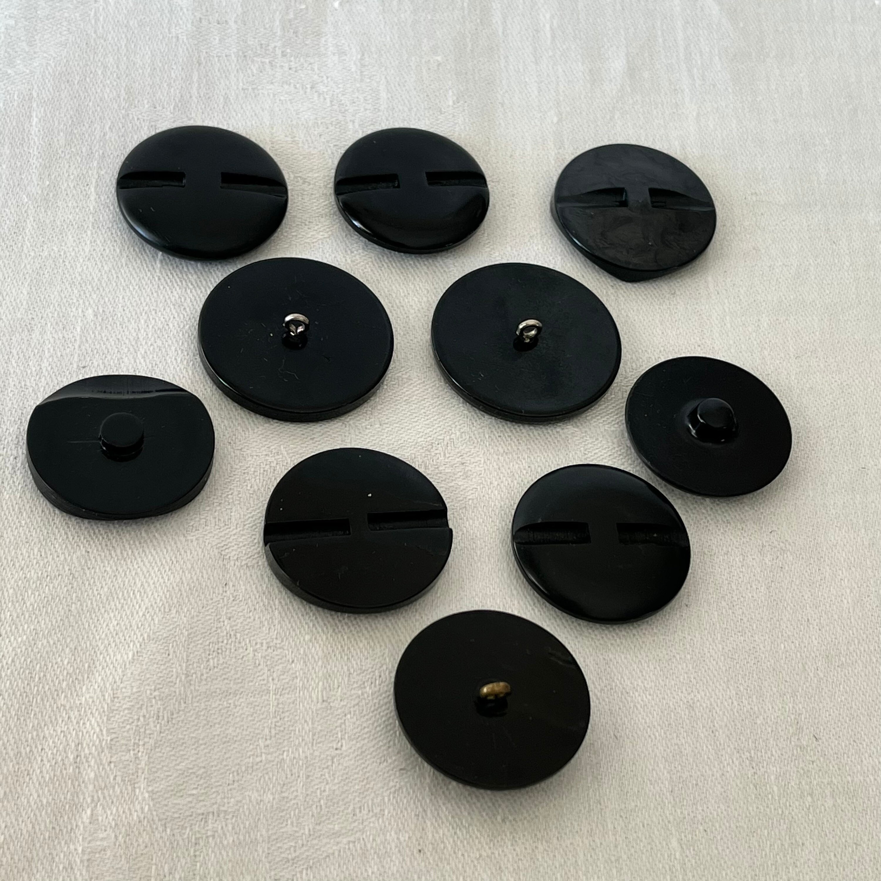 Set of 10 Vintage Bakelite Buttons in Black. All Bigger Than 3 - Etsy