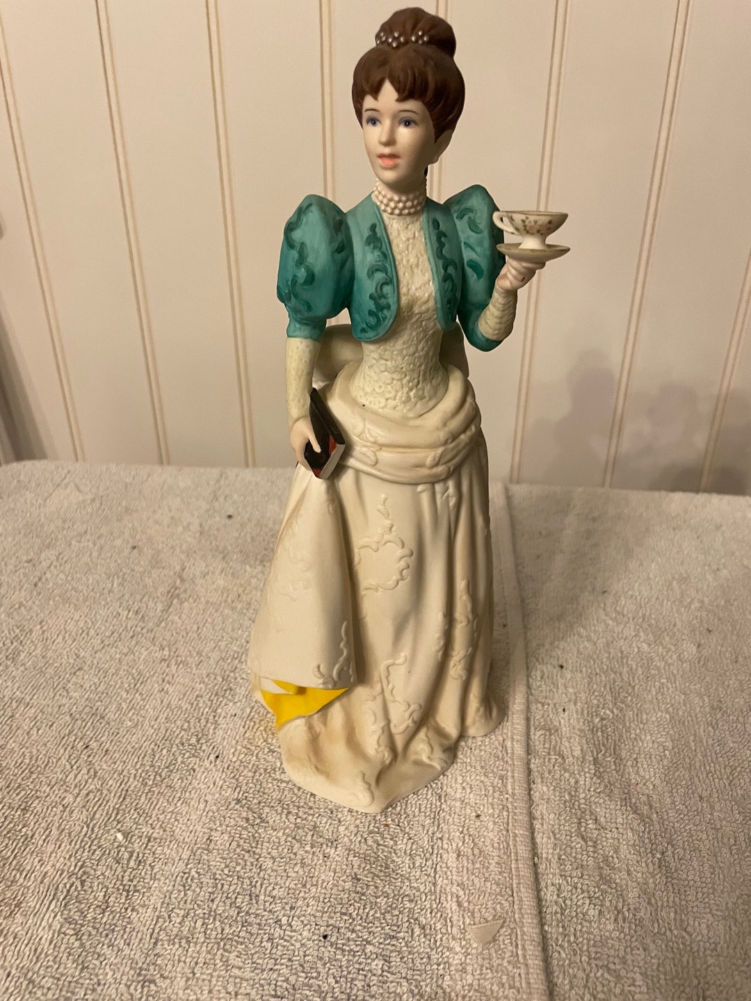 Mrs. Albee 1995 - Etsy