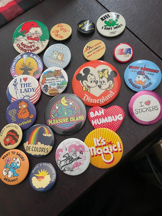 vintage button pin - Gem