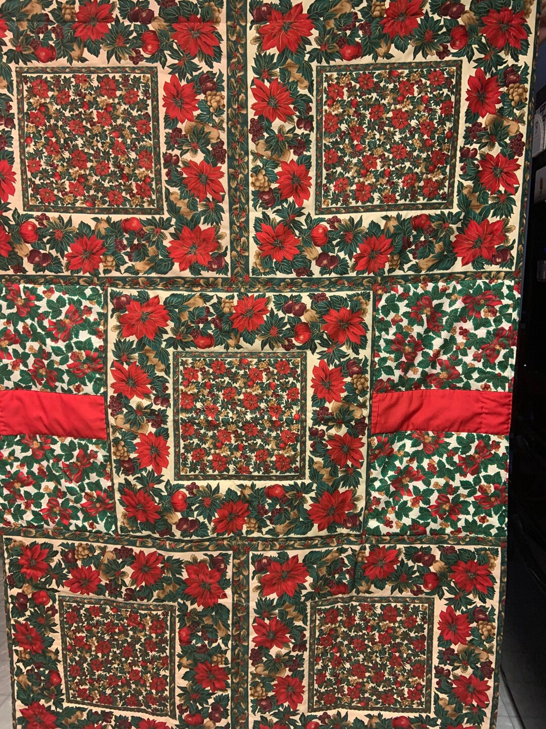 Christmas Lap Quilt, Poinsettia Quilt, Soft Winter Quilt - Etsy