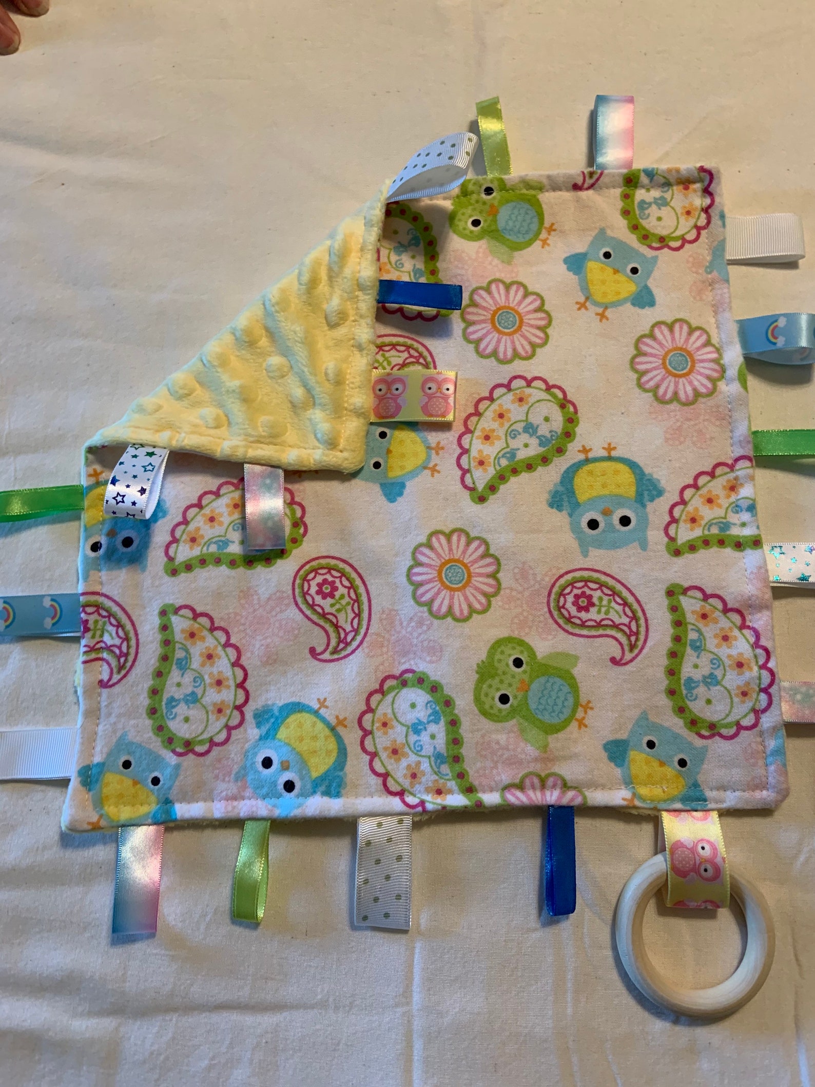 Couverture Tag pour bébé Couverture sensorielle Dos minky - Etsy Canada
