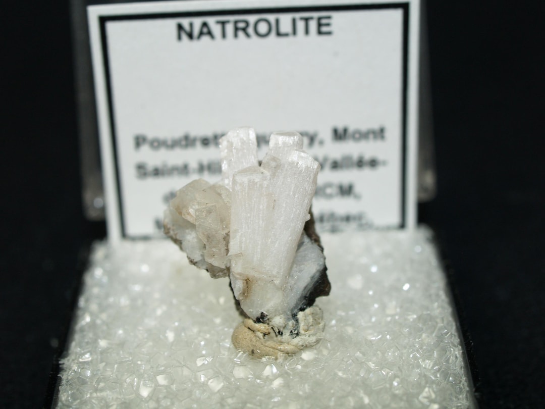 Canadian Natrolite Thumbnail Specimen (MSH) - Etsy