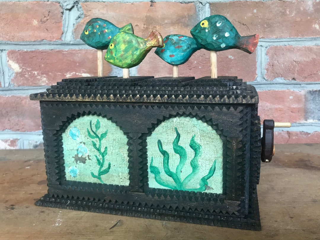 Tramp Art Cranky Box - Etsy