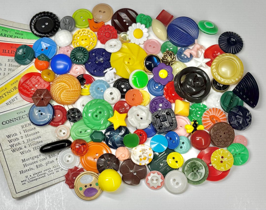 Vintage Plastic Button Assortment - Etsy