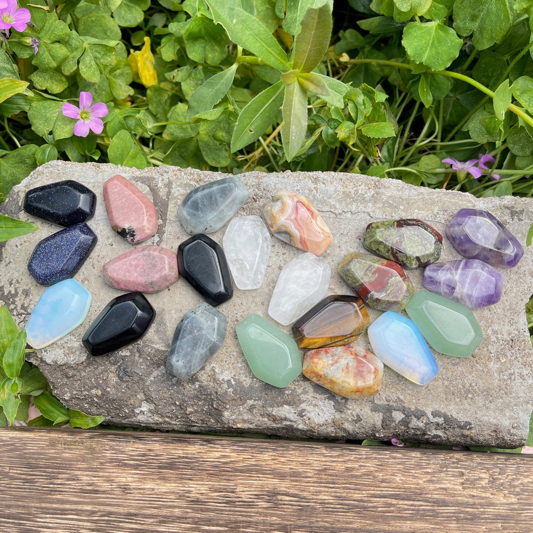 12 Kinds Crystal Coffin, Mini Quartz Coffin Carving, Crystal Pendant ...