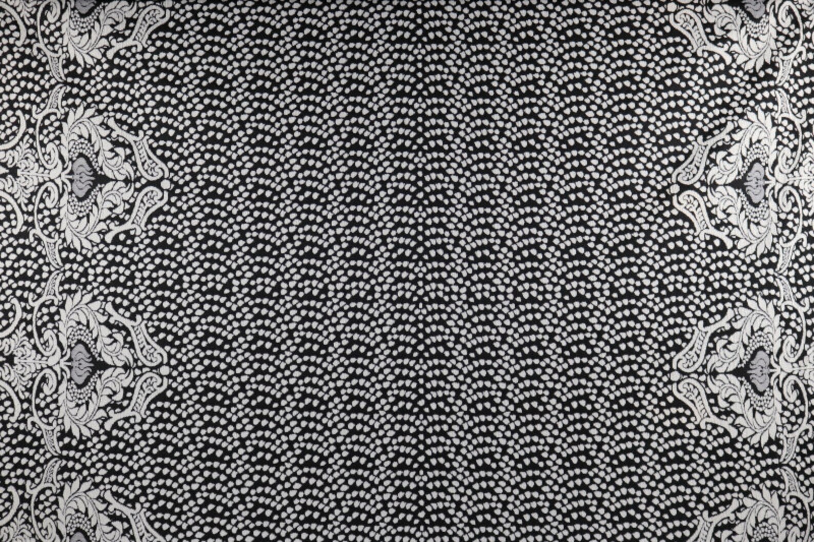 58/60" Black-ivory Lotus With Dots Cotton/polyester/spandex Knit Fabric ...
