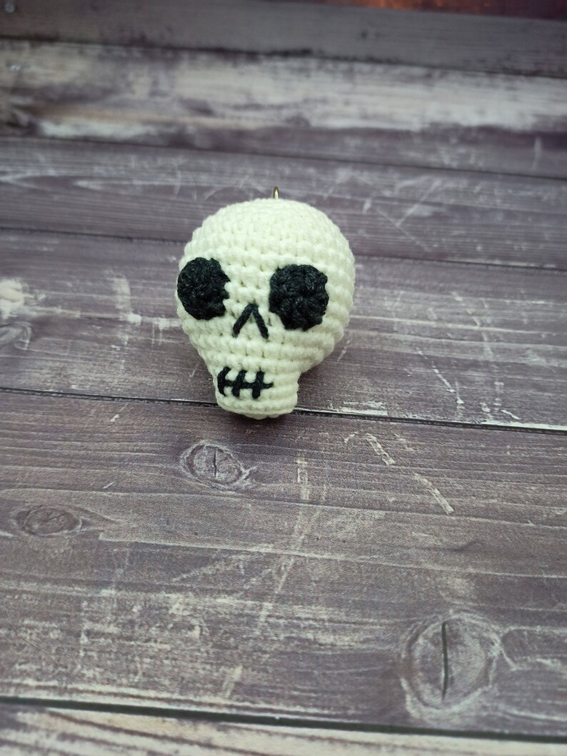 Pattern for Beginner Crochet Skull PDF in English Photo - Etsy