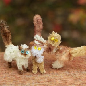 SURPRISE FUNNY FERAL! One Posable Chenille Stem, Pipe Cleaner Kitty Cat ...