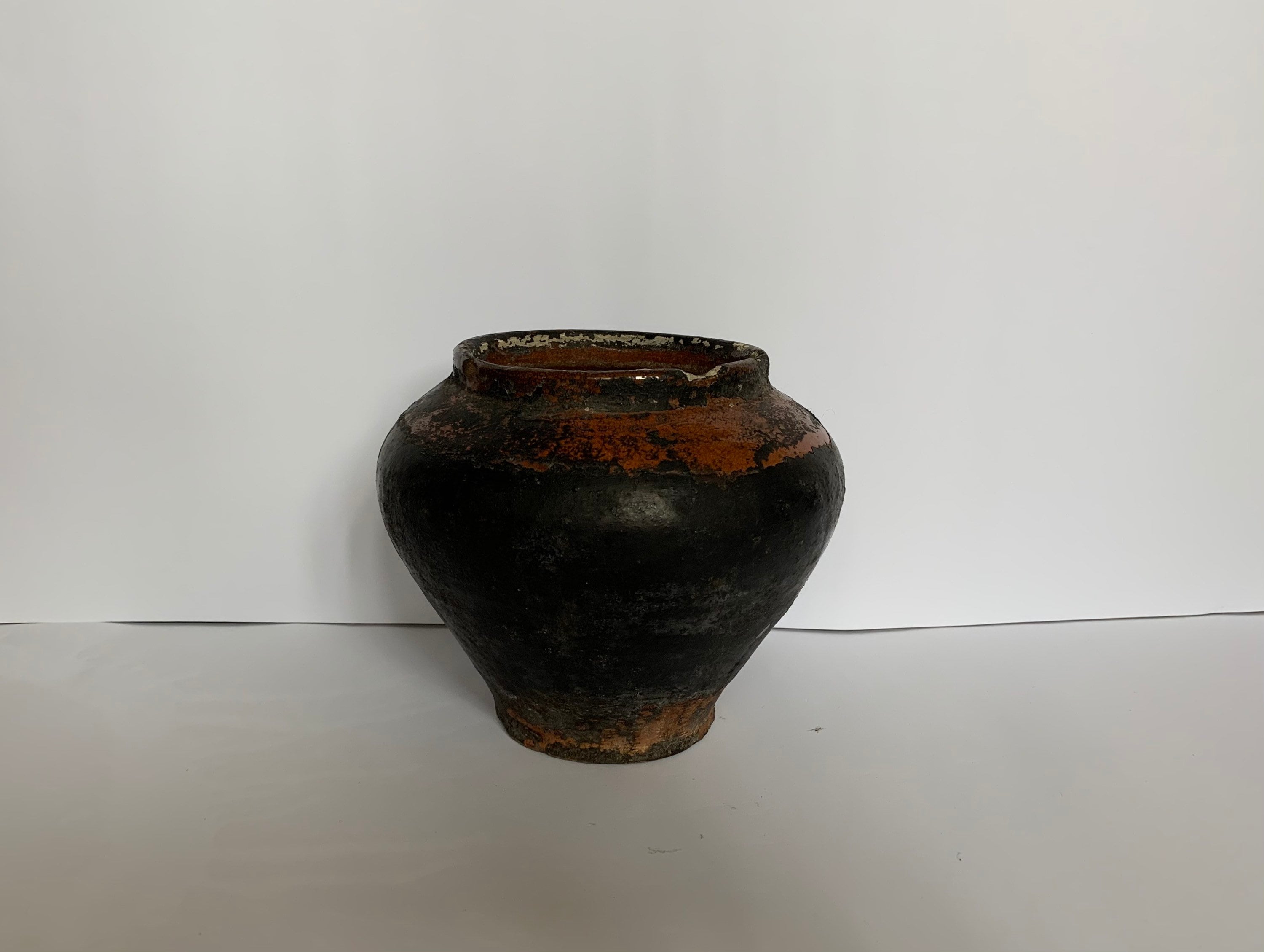 Antiker alter Tontopf, Wabi Sabi Gefäß, rustikale Tonvase, antikes ...