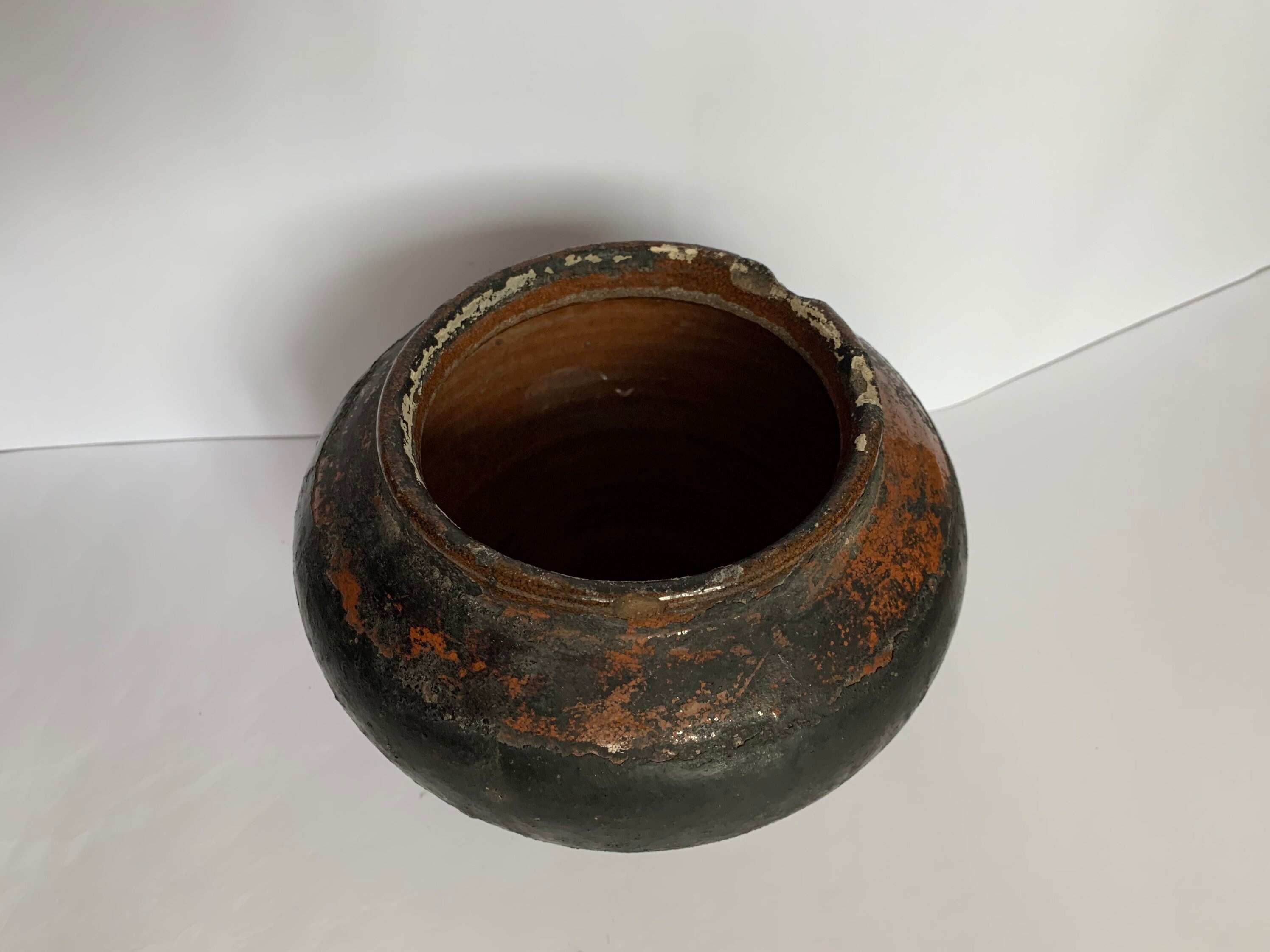 Antiker alter Tontopf, Wabi Sabi Gefäß, rustikale Tonvase, antikes ...