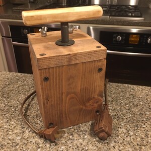 TNT Blasting Machine. Lamp Switch. Dynamite Blaster- Gadgets for Men ...