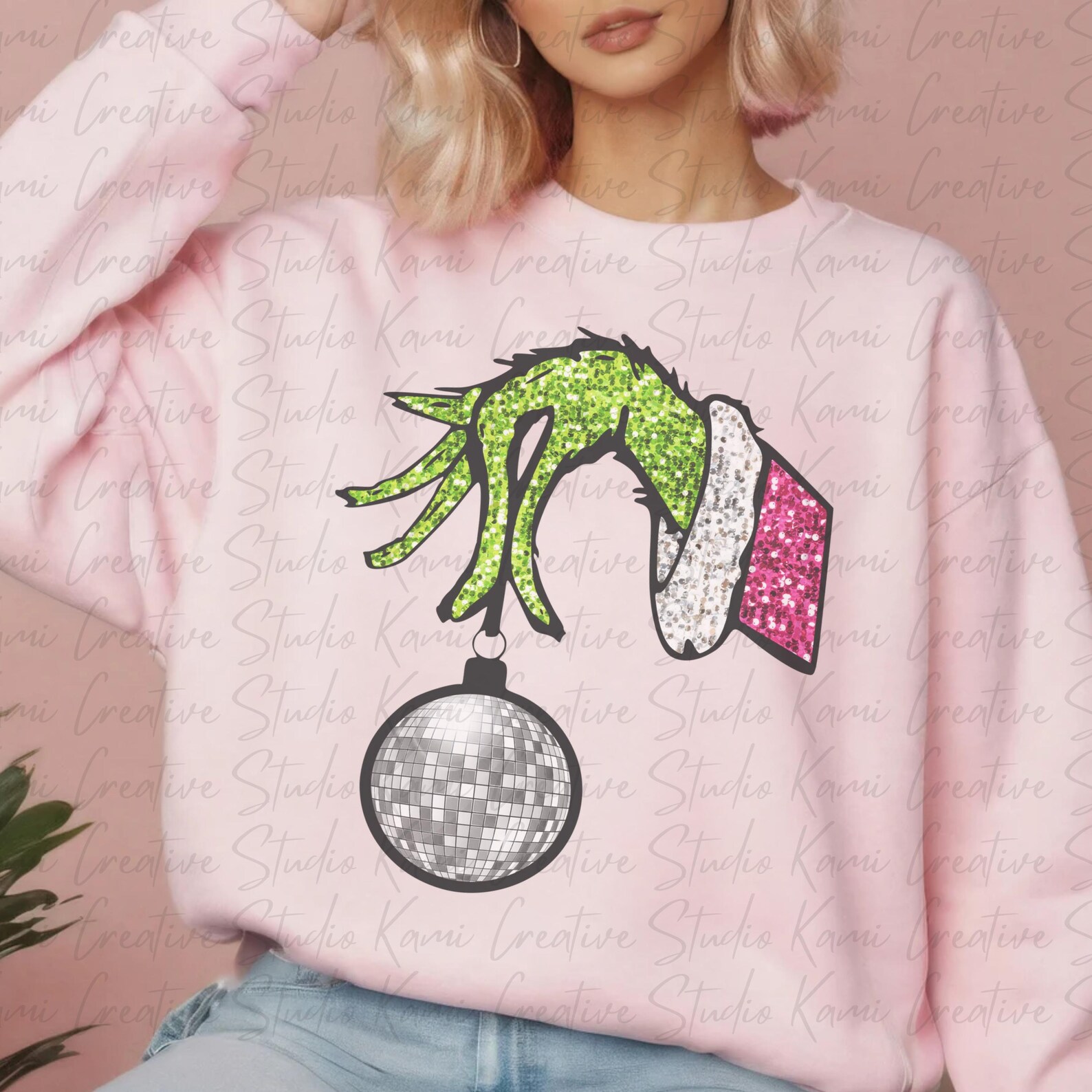 Grinch Hand Holding Disco Ball PNG, Funny Christmas Clipart, Grinchmas ...
