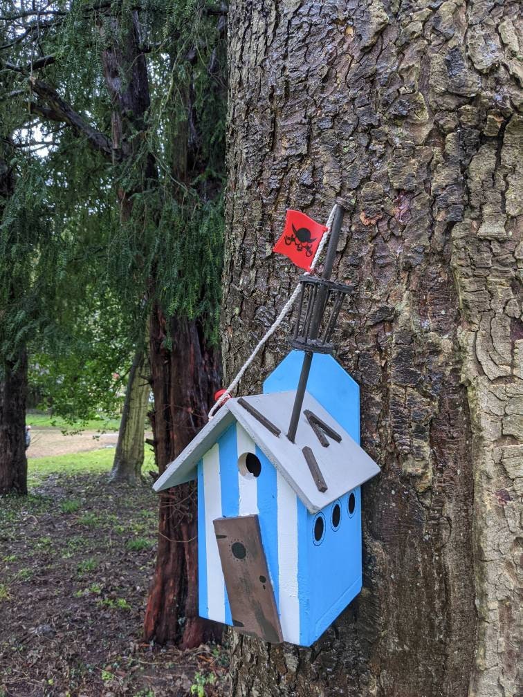 Beach Hut Bird Box - Etsy