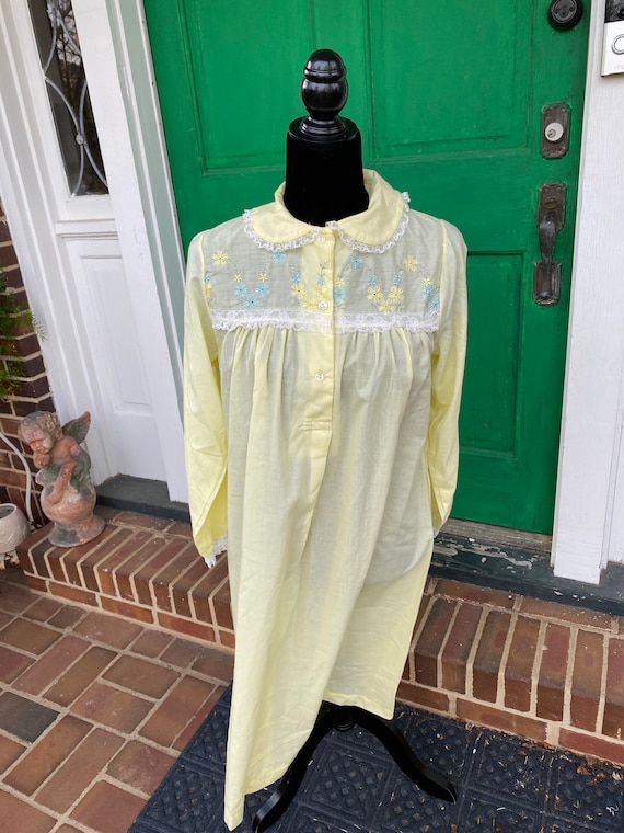 lace embroidery nightgown - Gem