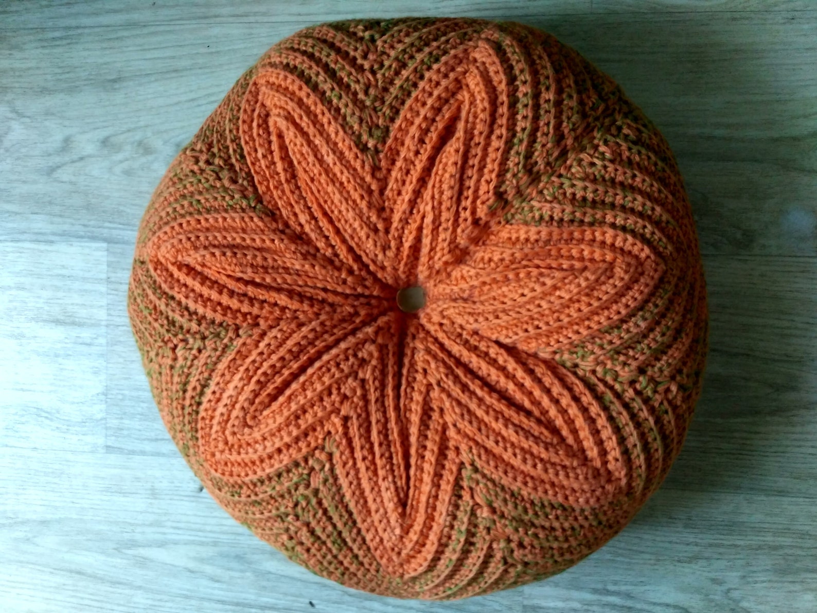 Pillow Round "flower", Chunky Knit Cushion, Knit Pillow, Chunky Yarn ...