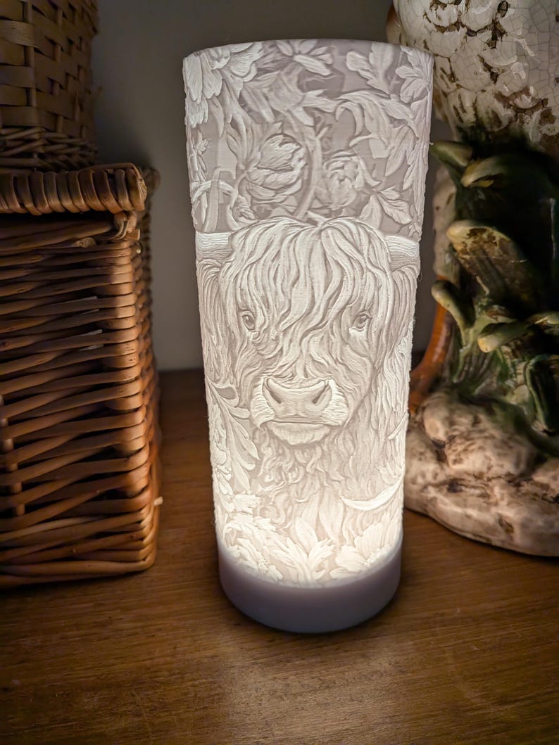 William Morris Highland Cow Lamp: Art Nouveau Rechargeable Light - Etsy