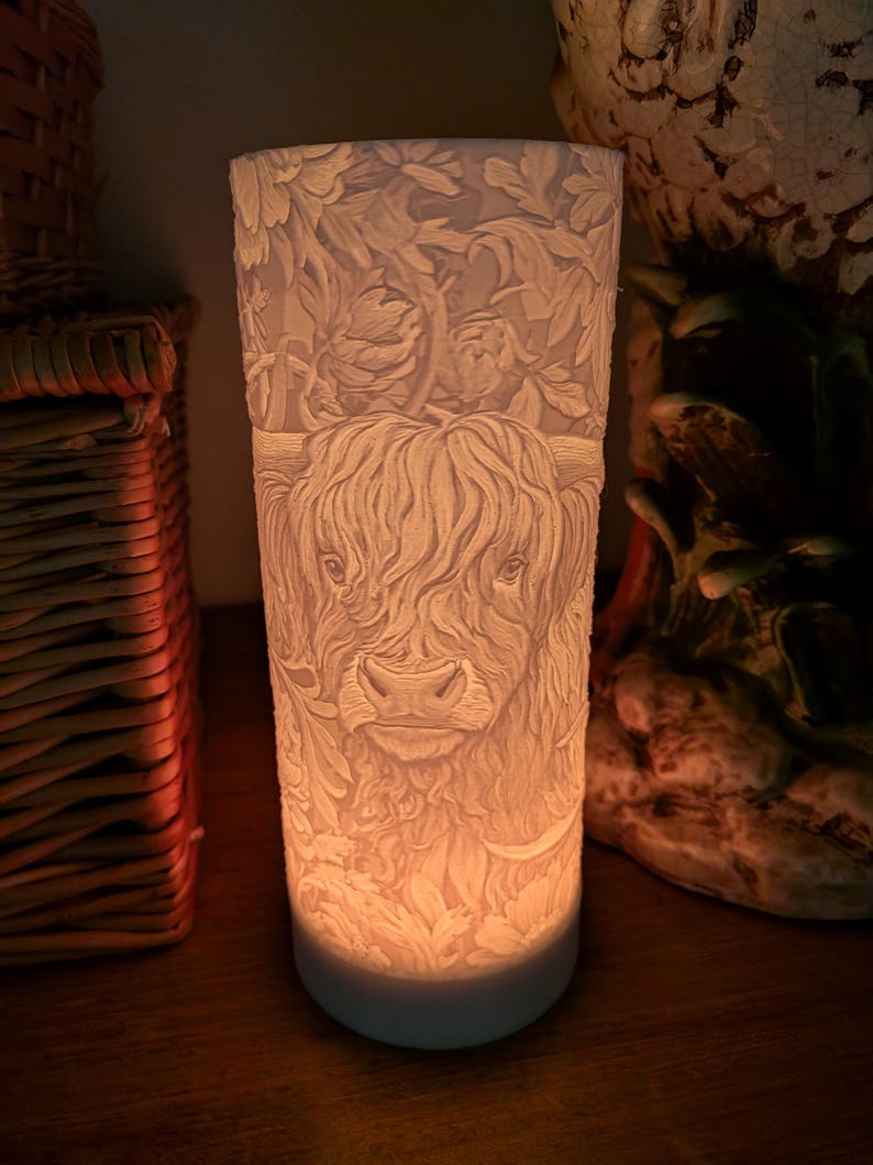 William Morris Highland Cow Lamp: Art Nouveau Rechargeable Light - Etsy
