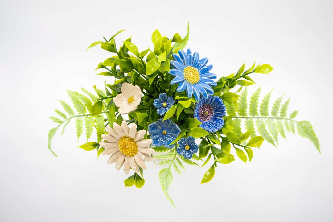 Blue Lagoon Small Flower Selection - Harmonious Arrangement With 7 ...