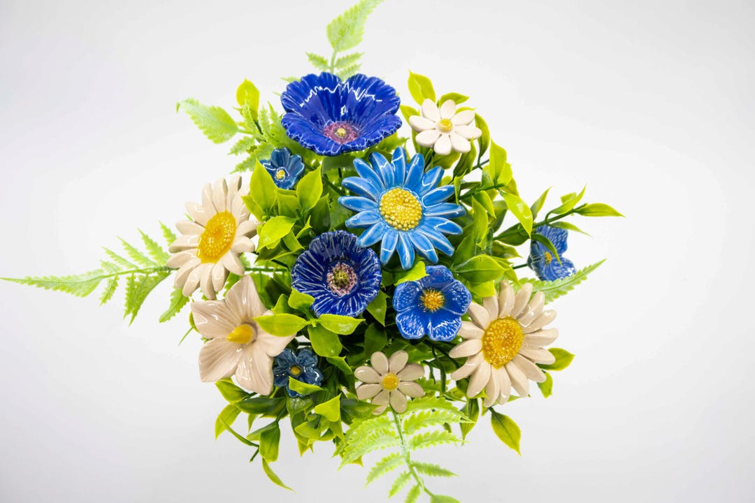 Blue Lagoon Medium Flower Selection - Harmonious Arrangement With 12 ...