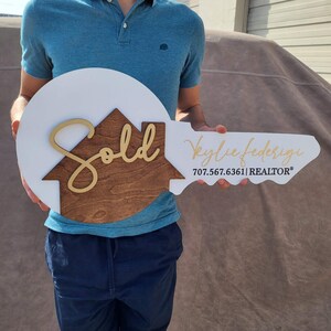 Sold by Key Sign, 3D Realtor Closing Custom, Sold Real Estate Agent Key ...