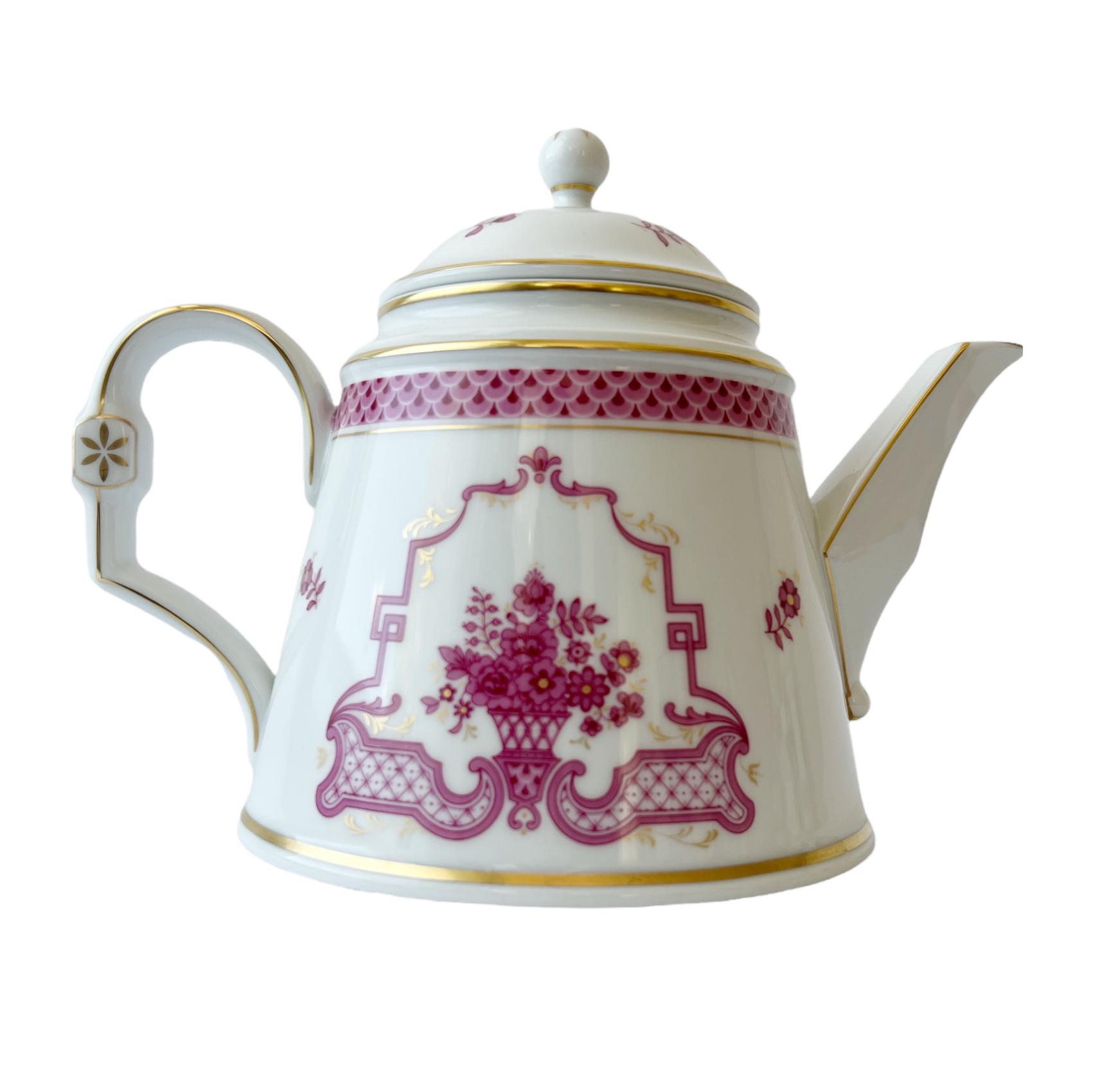 Vintage HEINRICH Porcelain Teapot – Hand-painted Floral Pattern, Gold ...