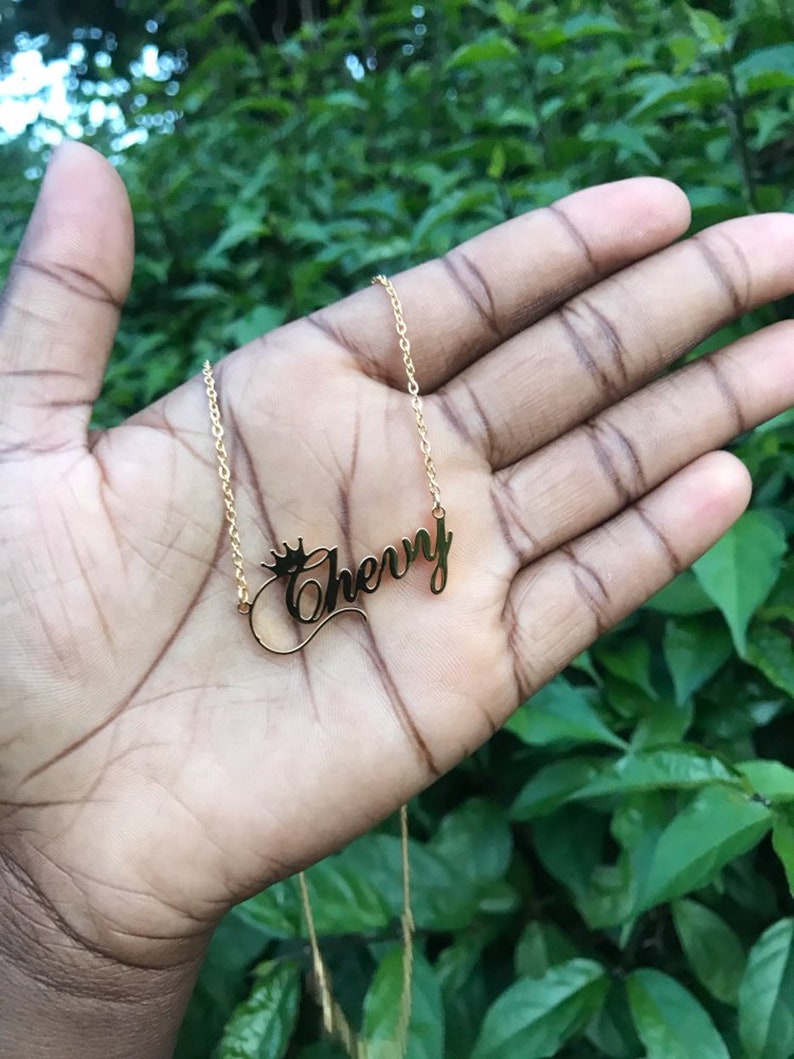 18K Crown Name Necklace / Name Necklace / Cursive Name Plate / | Etsy