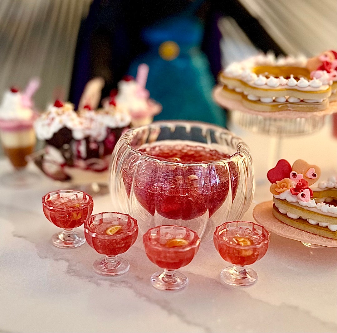 1:6 Scale Punch Bowl and Cups for 12 Inch and 15 Inch Blythe and Byers ...