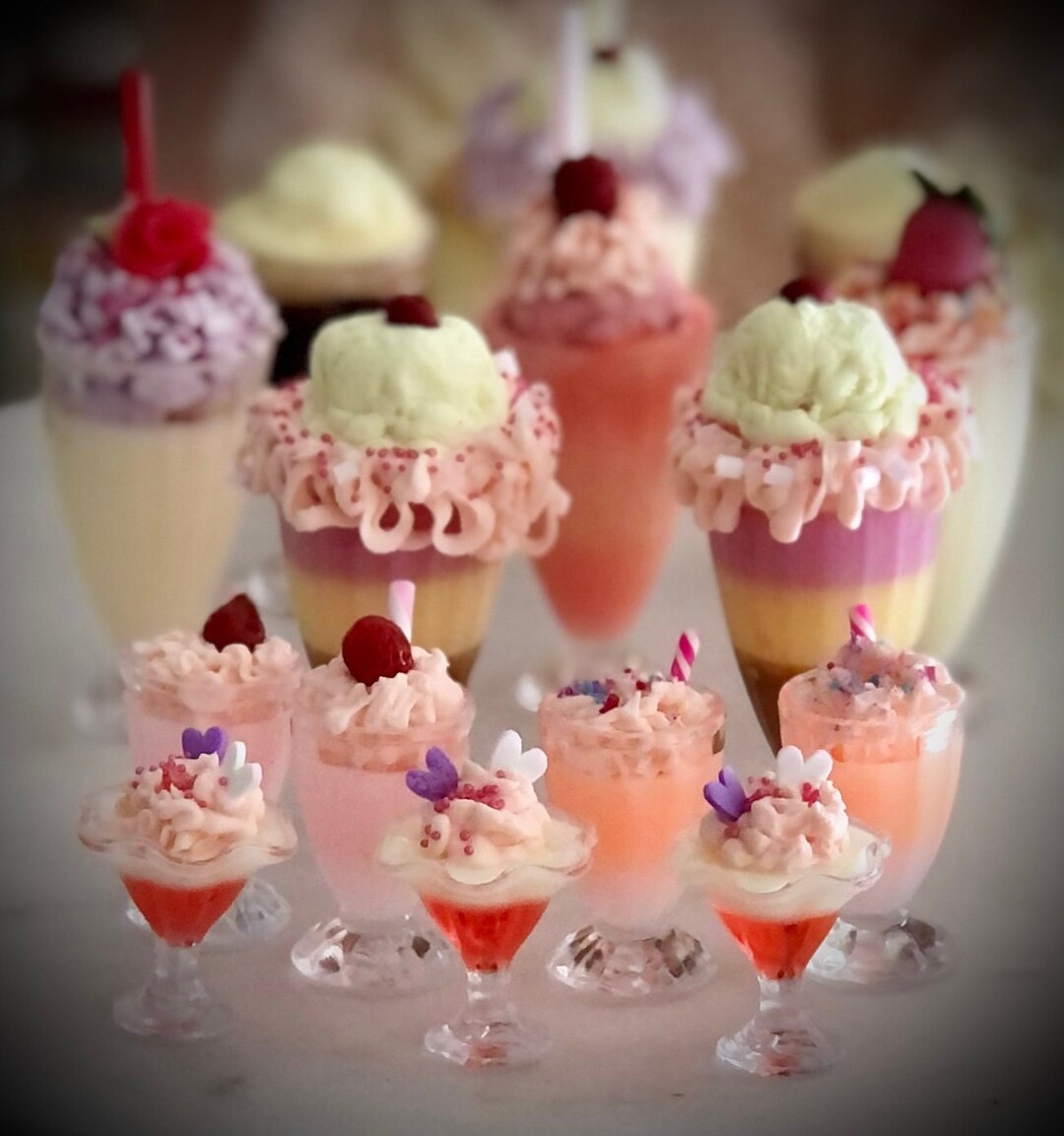 1:8 Scale Miniature Milkshakes for Dolls and Dollhouses. Miniature Fake ...