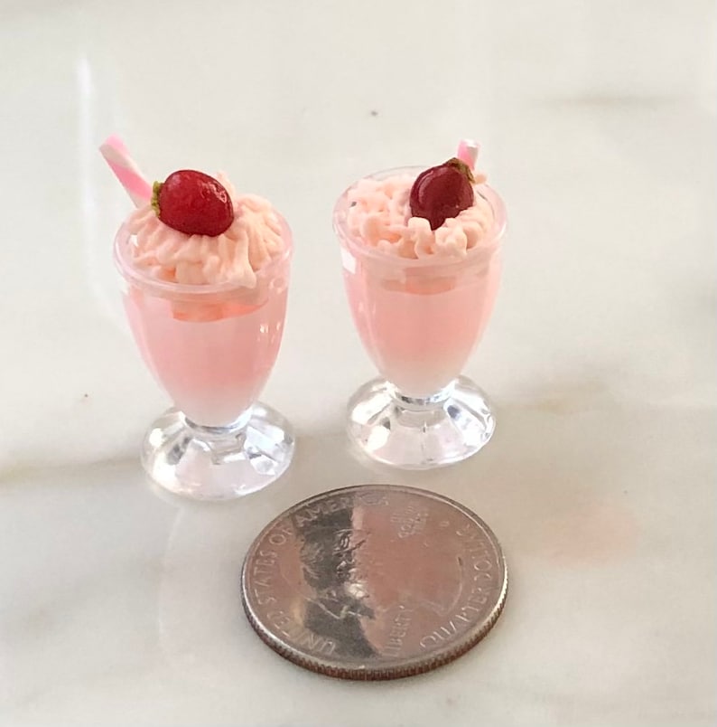 1:8 Scale Miniature Milkshakes for Dolls and Dollhouses. Miniature Fake ...