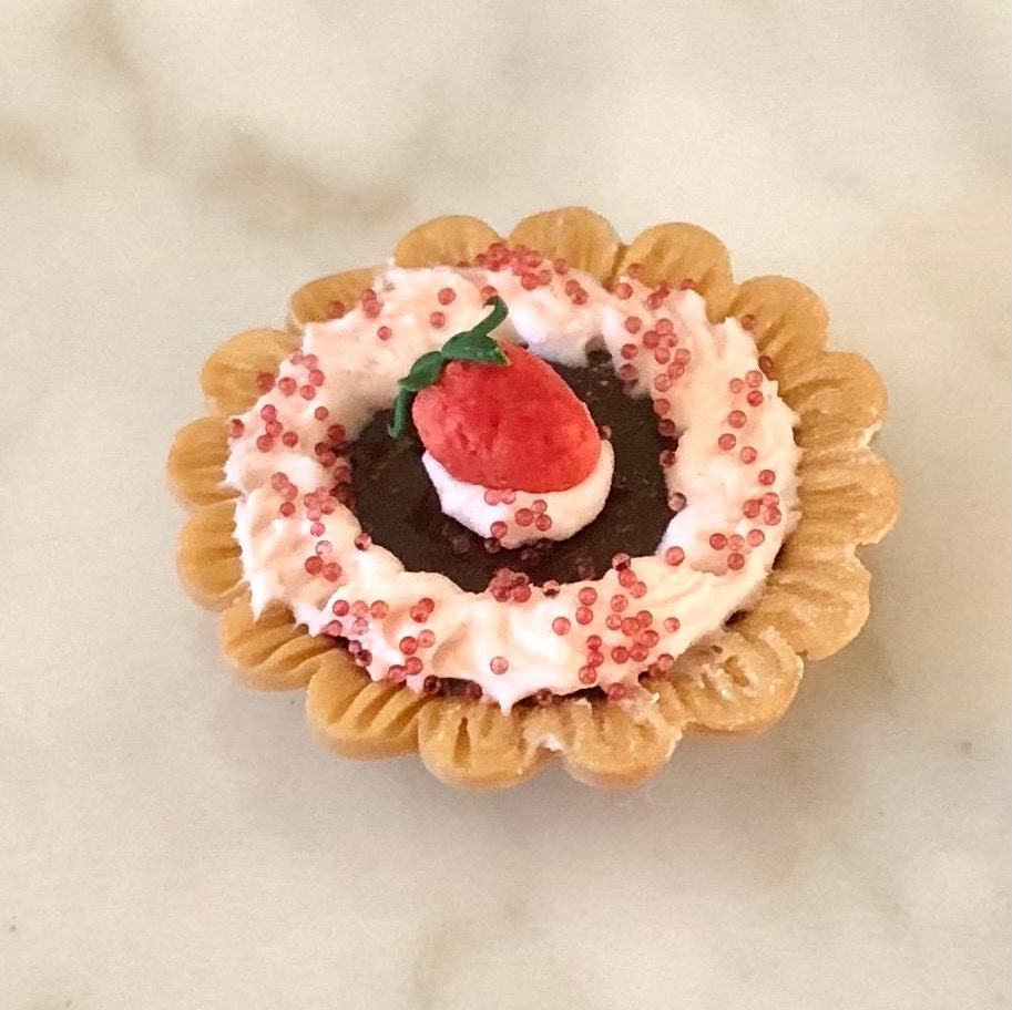 Miniature Fake Pie for Dollhouses, or Hostess Gift Magnet. Pie for ...